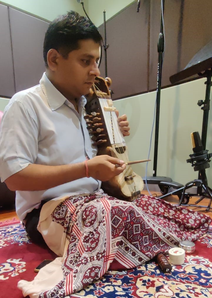 LIVE SINDHI SARANGI FOLK MUSIC - RAJESH KUMAR PARSARAMANI - Travel